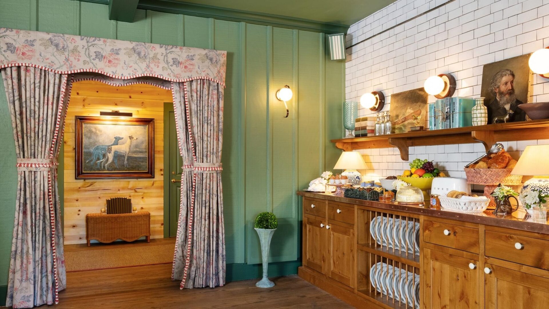 Le Petit Pali St. Helena | St. Helena | Napa Valley's Main Street | CA